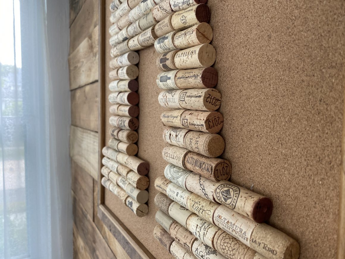 10 Incredibly Easy Wine Cork Projects - Craft and Sparkle