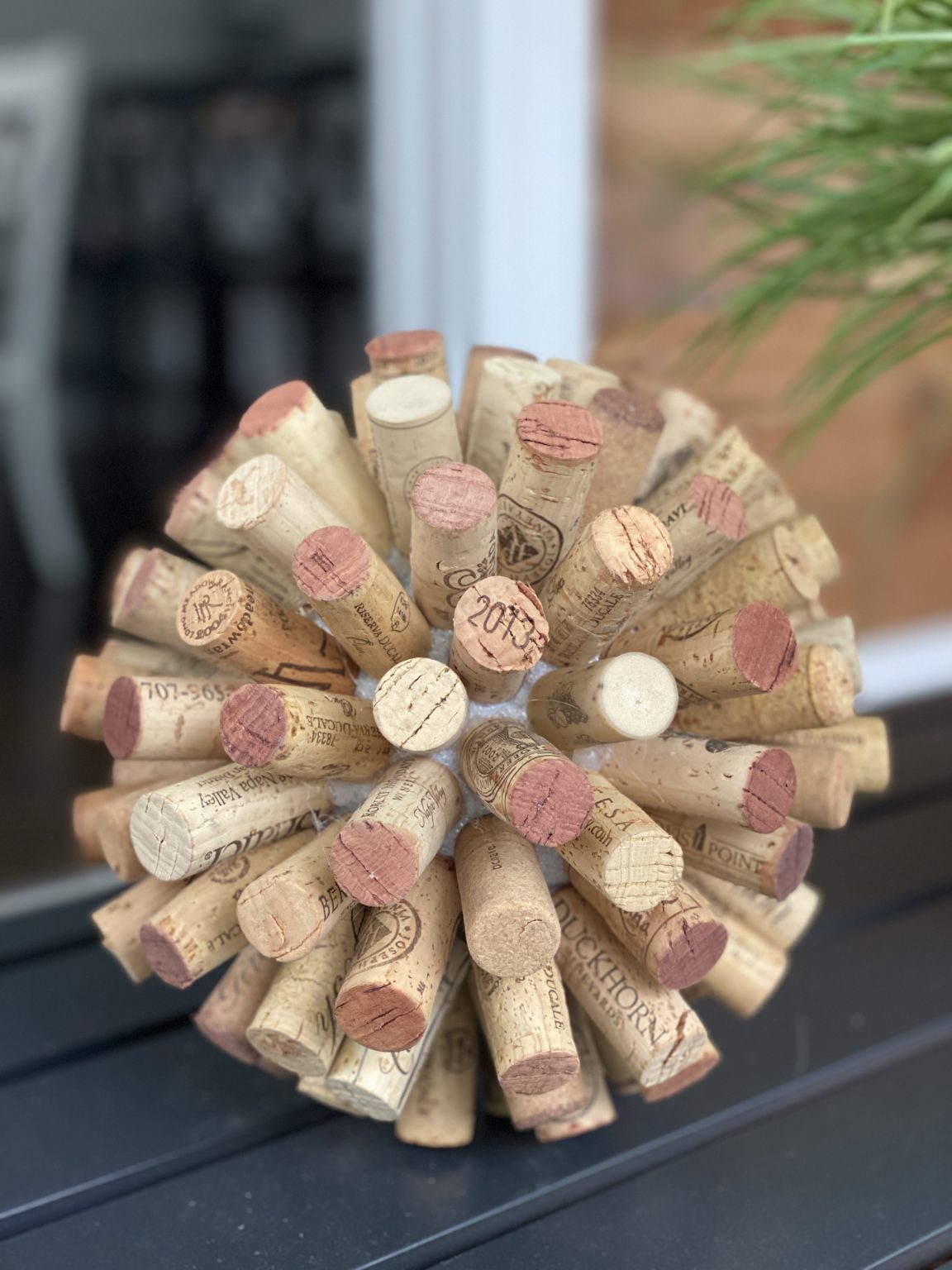 10 Incredibly Easy Wine Cork Projects - Craft and Sparkle