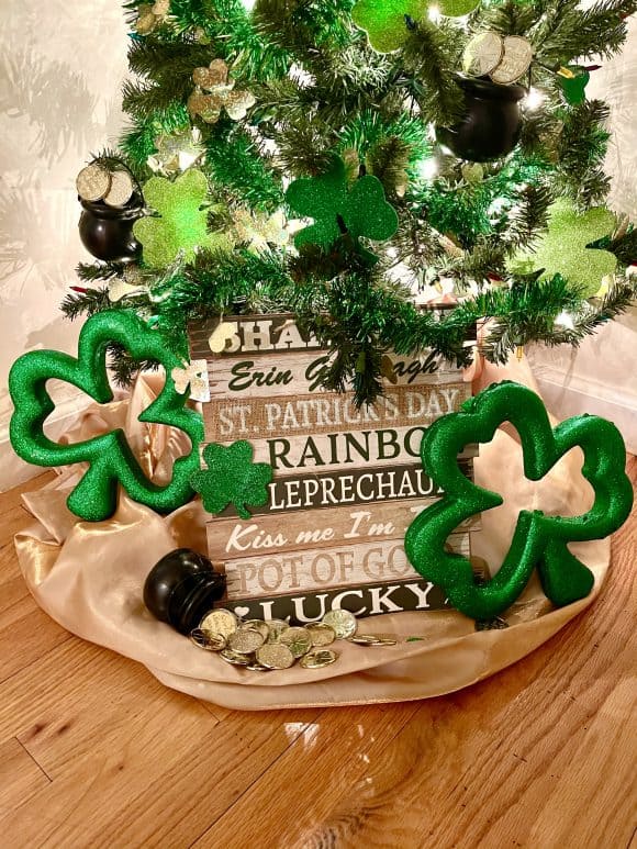 Quick & Easy St. Patrick’s Day Tree Decor For Only $10 - Craft and Sparkle