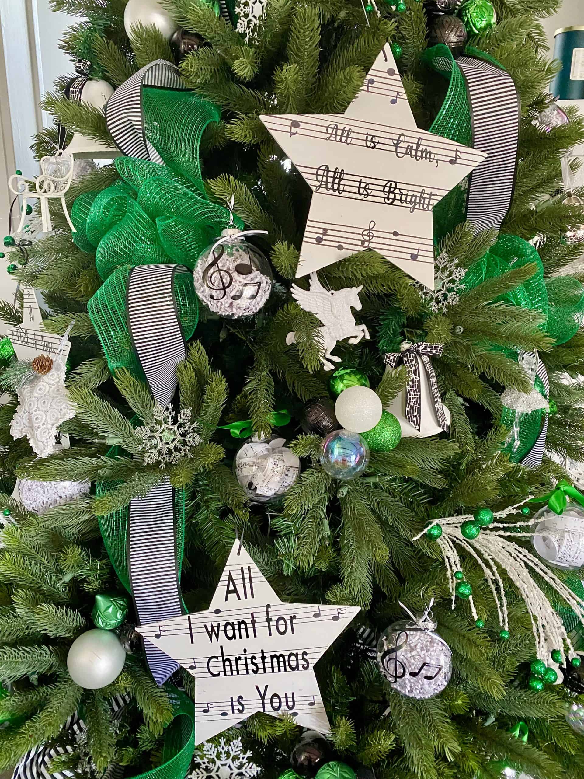 How to Create Cheerful Music Themed Christmas Decor (+DIY Ornaments ...