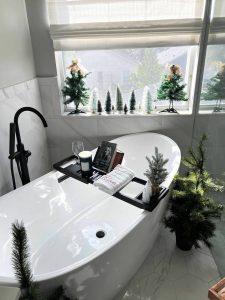 Tips & Tricks for Decorating Your Bathroom This Christmas - Craft and ...